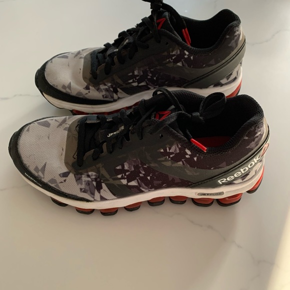 Reebok | Shoes | Reebok Sz 45 Jet Fuse Sneakers Like New | Poshmark